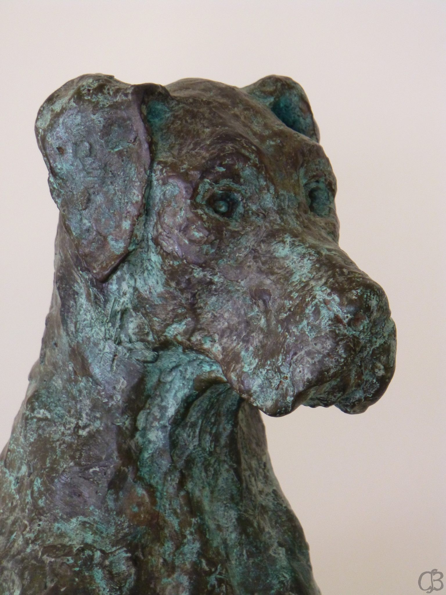 Caroline Barnett – Sculptures in bronze, ceramics and metal resins